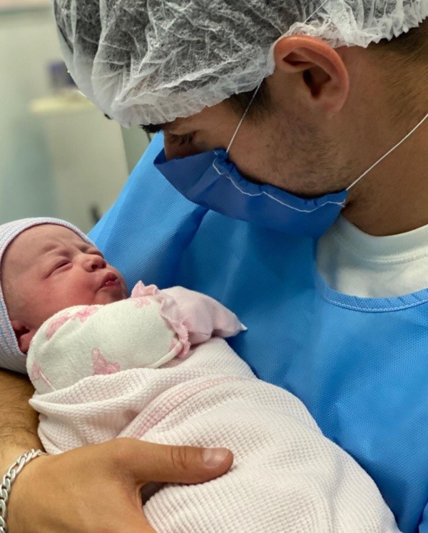 ¡Sigue creciendo la familia! El "Cone" se convirtió en papá | Chivas Pasión